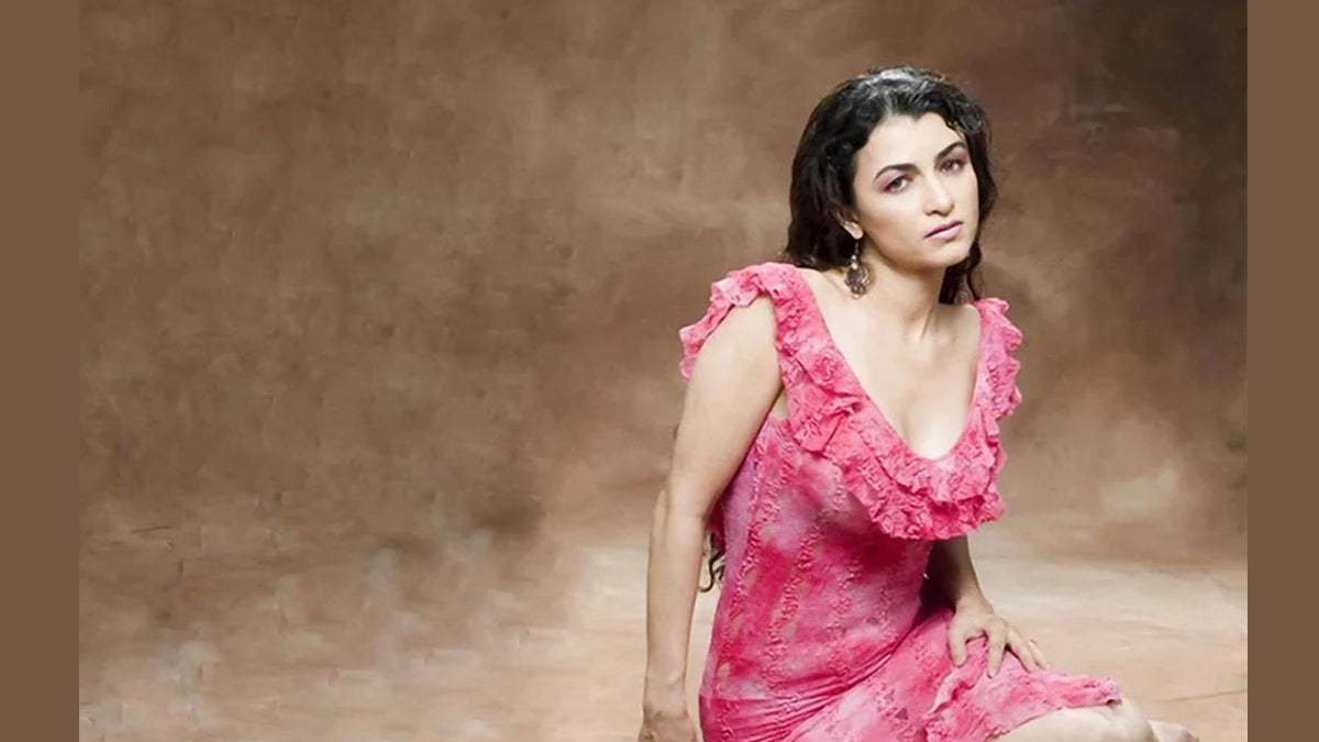 Singer Anaida Goes Spiritual | The Revolver Club