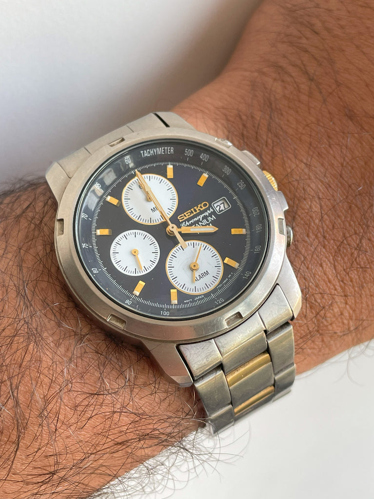 Buy Vintage Watch - Seiko - Titanium Chronograph (2002) | The Revolver Club