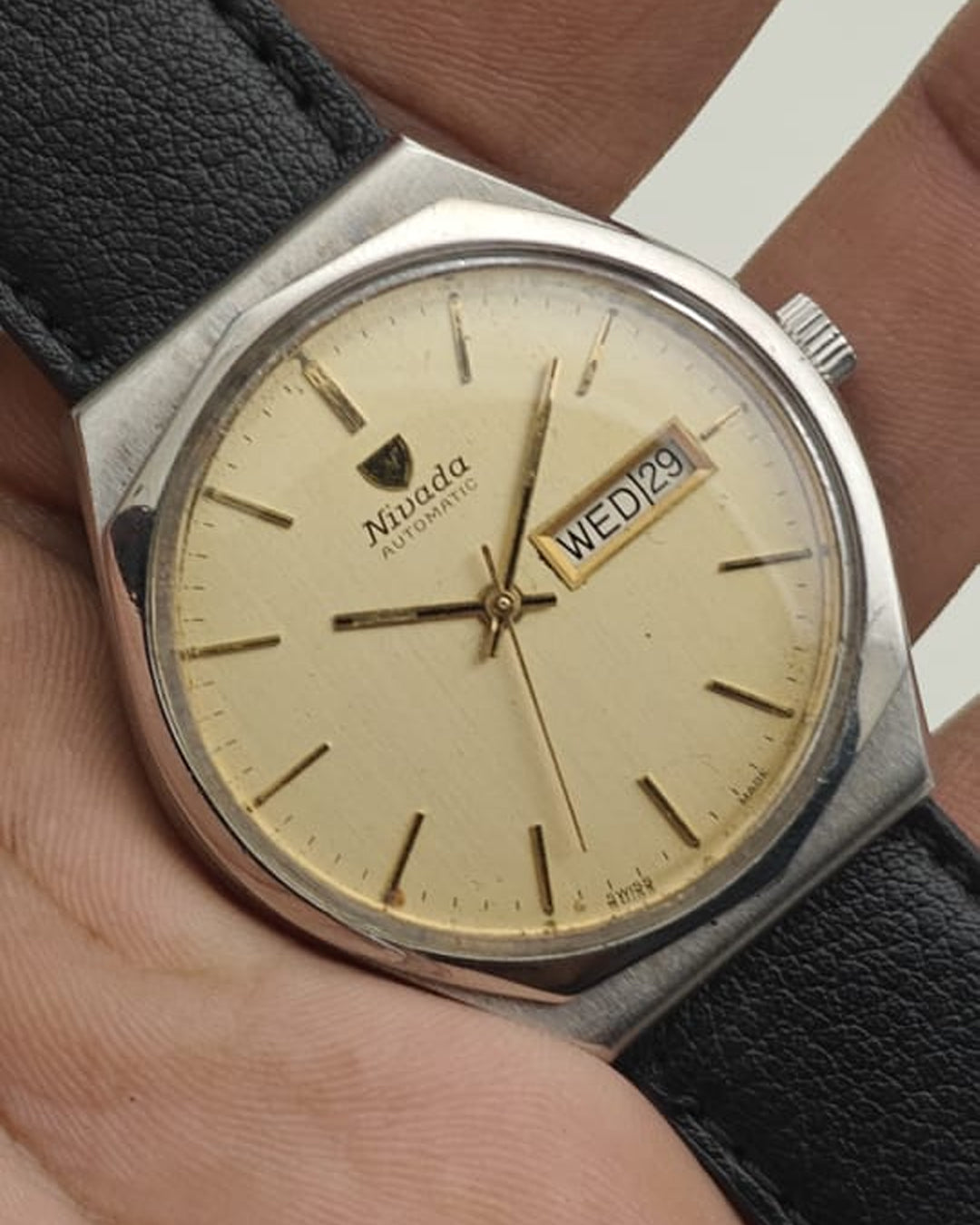 Nivada (Automatic) | The Revolver Club