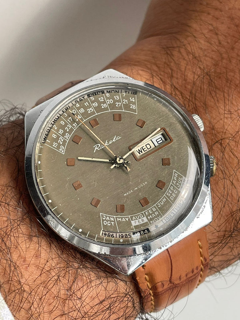 Buy Vintage Watch - Raketa Calendar (1980’s) Made in the USSR | The ...