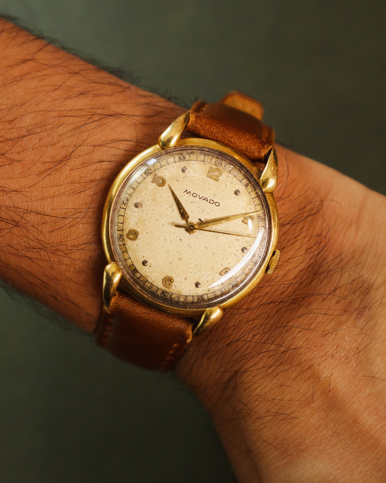 Movado "Claw" Lug (Circa 1950s) | The Revolver Watch Club – The ...