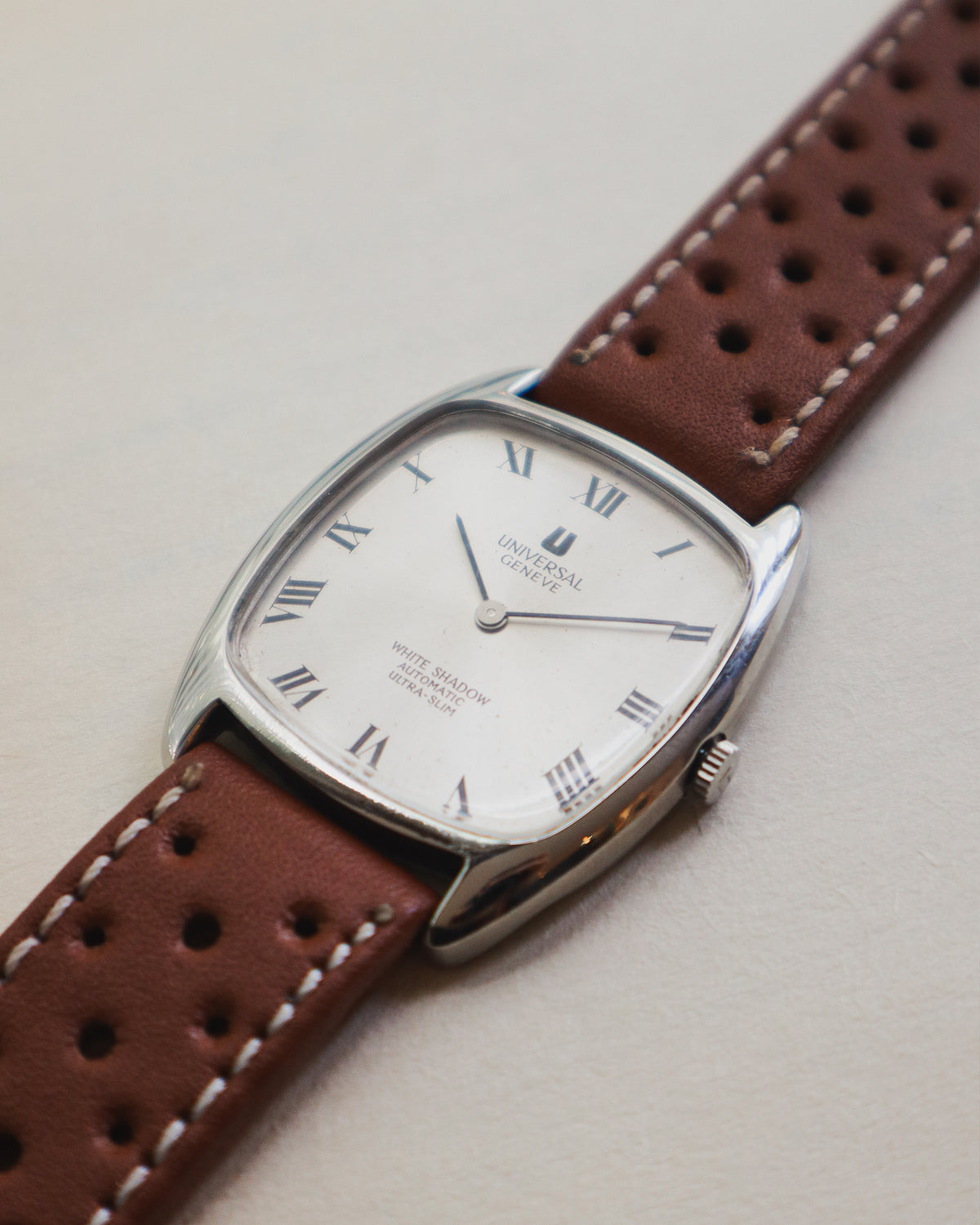 Buy Vintage Watch - Universal Genève White Shadow Automatic | The ...